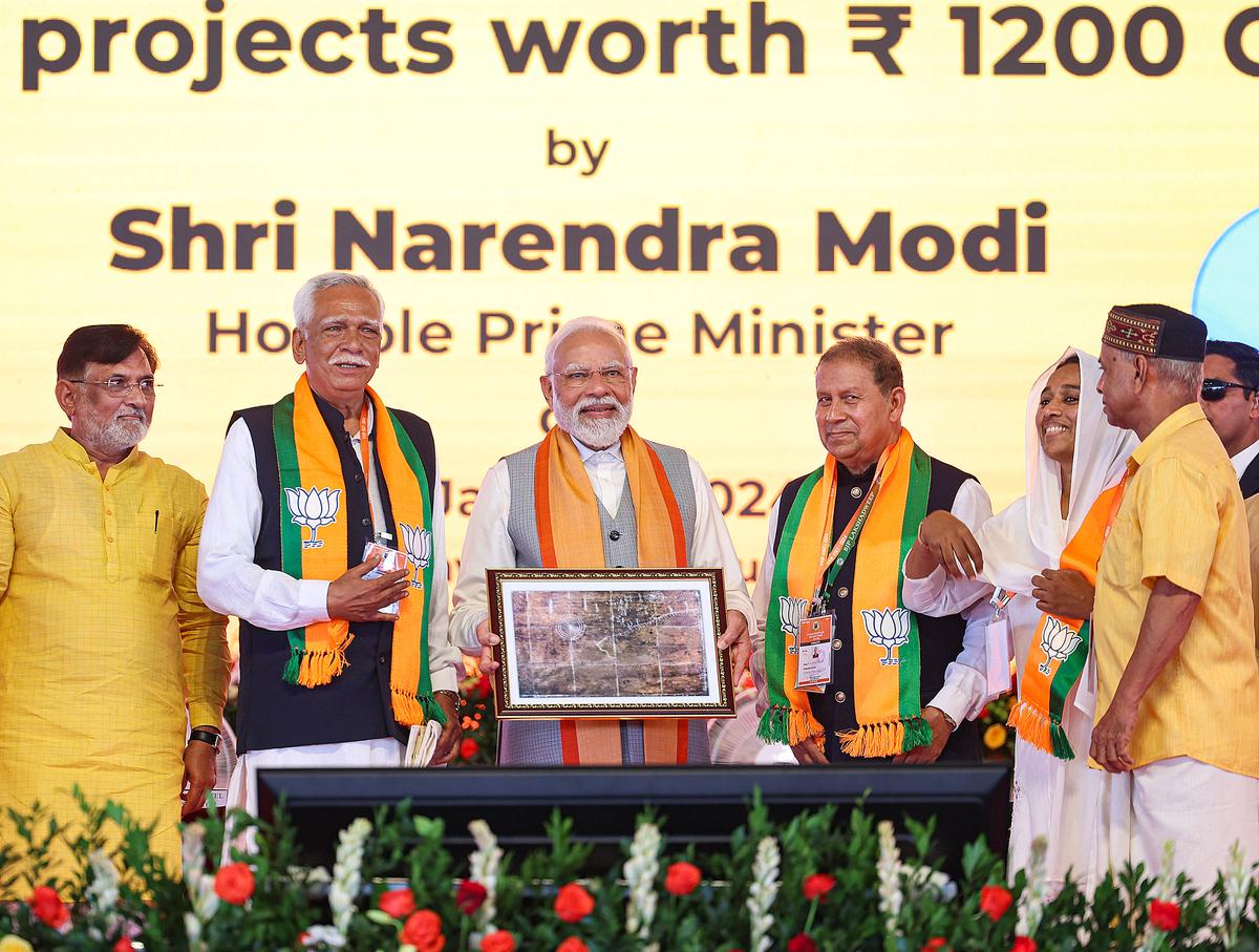 PM Modi reaches out to Muslim-dominated Lakshadweep, says it is small ...