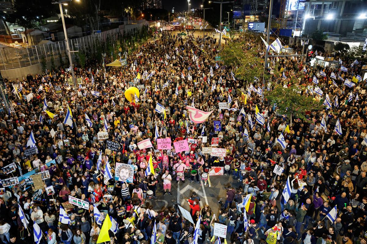 2025-04-05T185459Z_1524833252_RC2URDAEX6HP_RTRMADP_3_ISRAEL ...