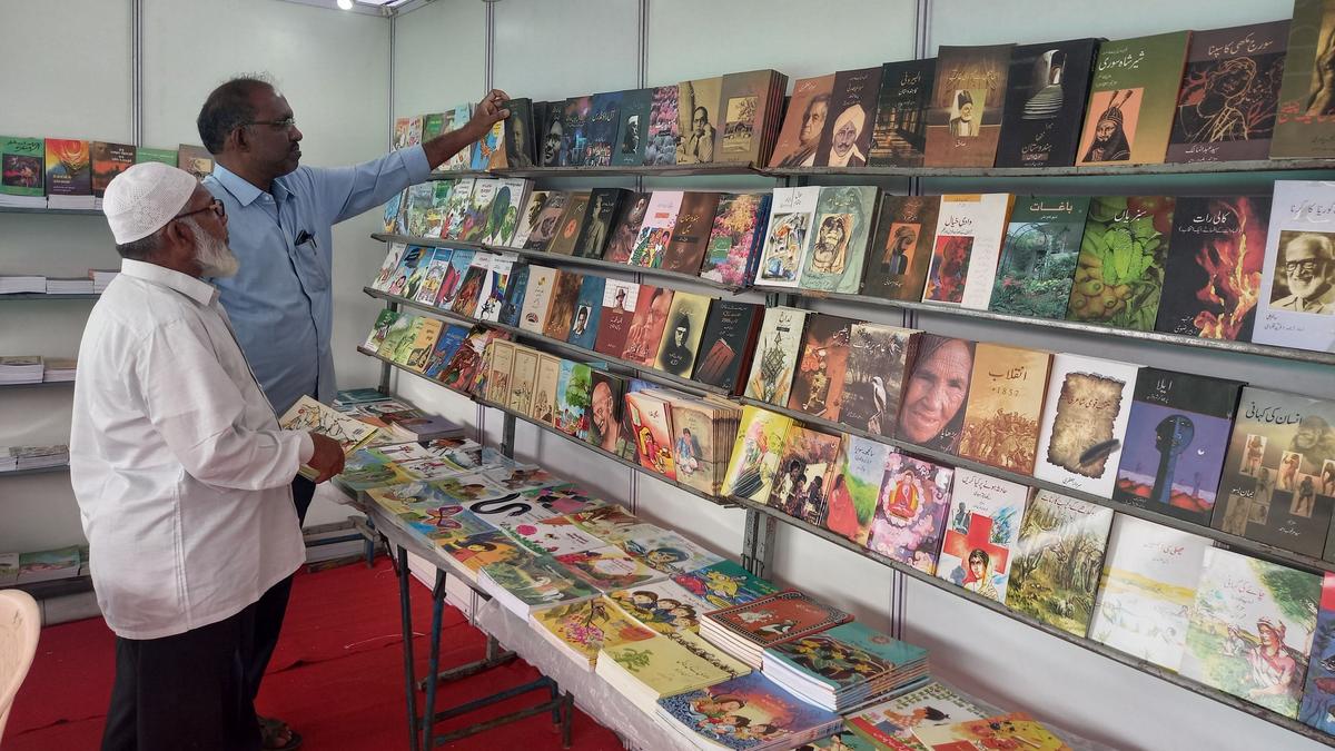 National Urdu Book Mela comes to Vaniyambadi, Tamil Nadu - The Hindu