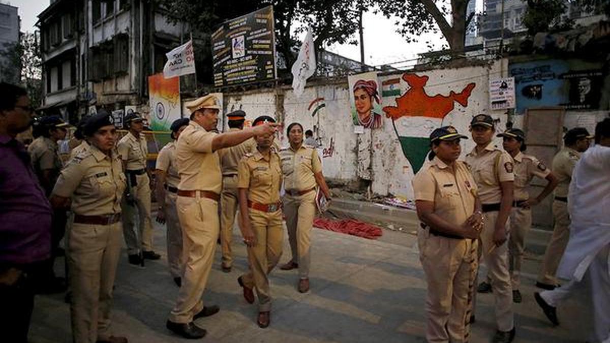 Police register case against anti-CAA protesters in Mumbai - The Hindu