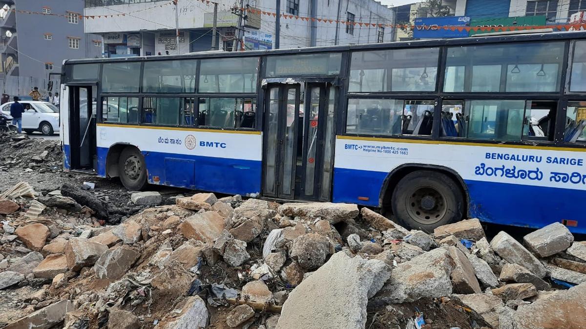 BMTC buses broke down 1,478 times this year, shows BTP data - The Hindu