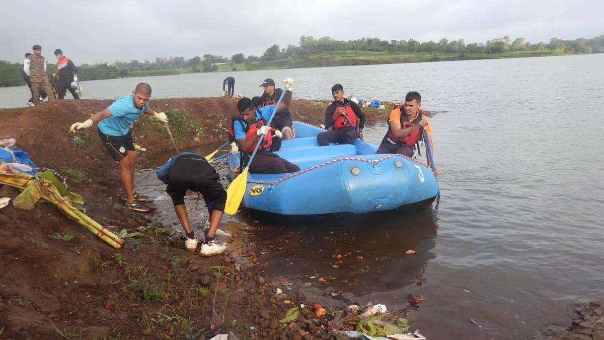 MLIRC carries out cleanliness drive at Savagaon Lake in Belagavi - The ...