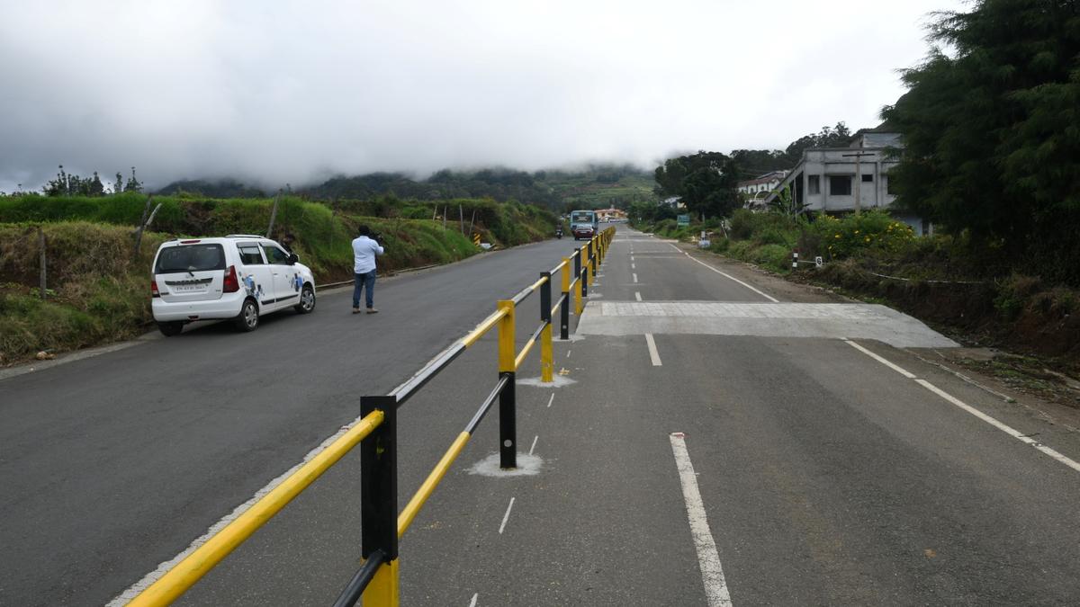 Steel dividers installed along the steepest section of Kalhatty Ghat ...