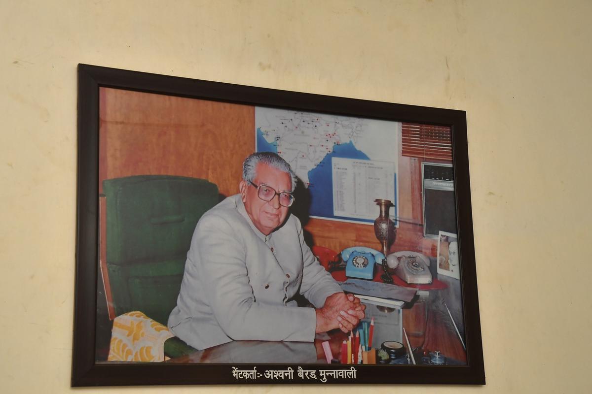 Cracks in the house of Devi Lal - The Hindu