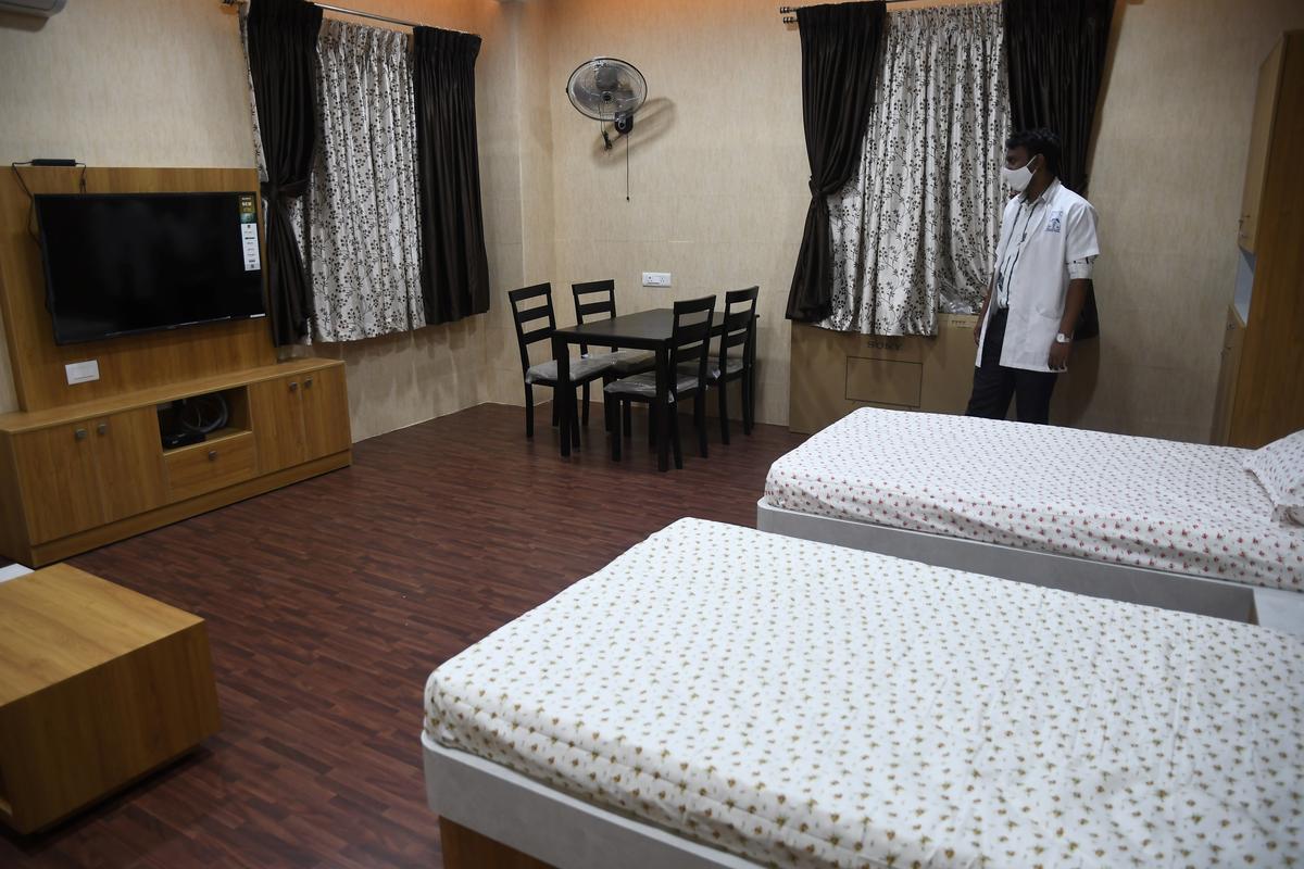 Duty rooms for doctors get a makeover at RGGGH - The Hindu