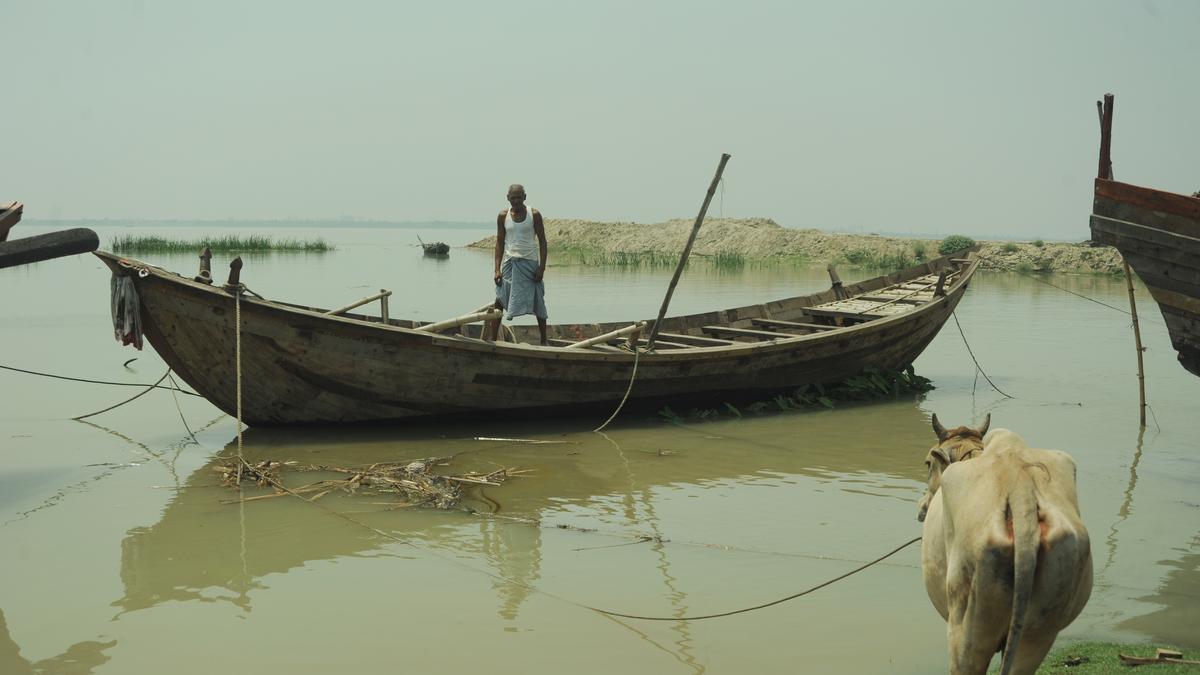 Buoyant history afloat on a neglected boat in Bengal - The Hindu