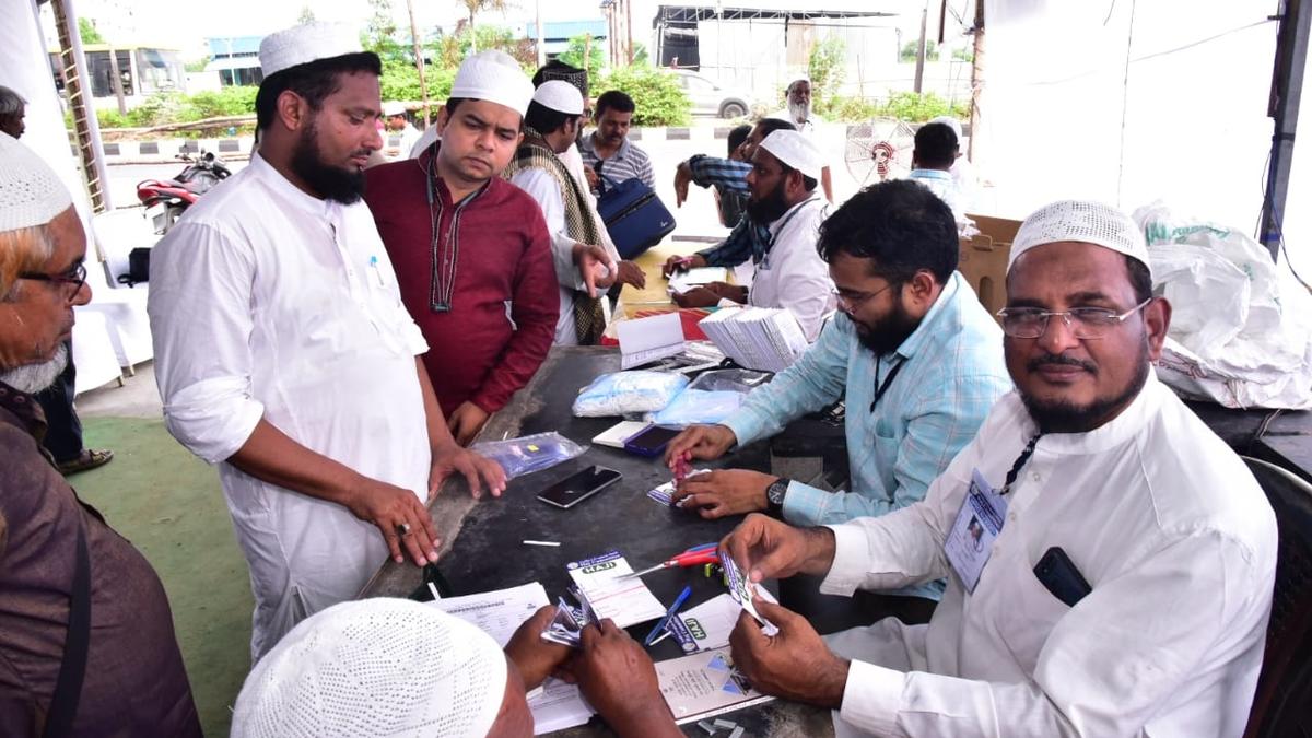 First Haj flight departs from Gannavaram airport with 322 pilgrims ...