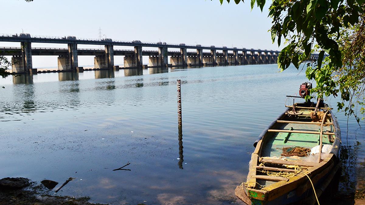 34 TMC water available in Godavari, Sileru rivers say irrigation ...
