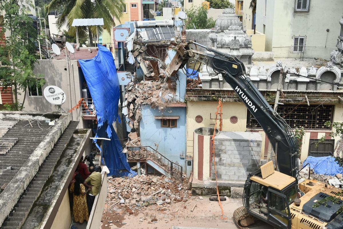 Bengaluru Building Collapse: Another body found under debris of ...