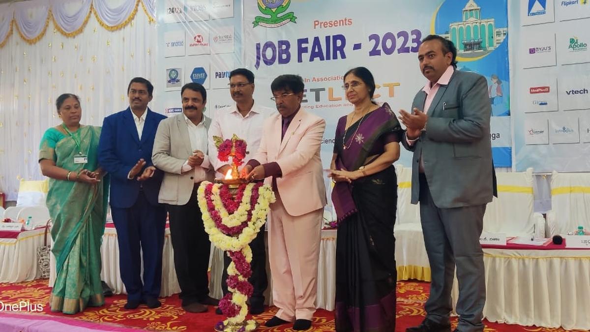 Job fair in Shivamogga receives good response - The Hindu