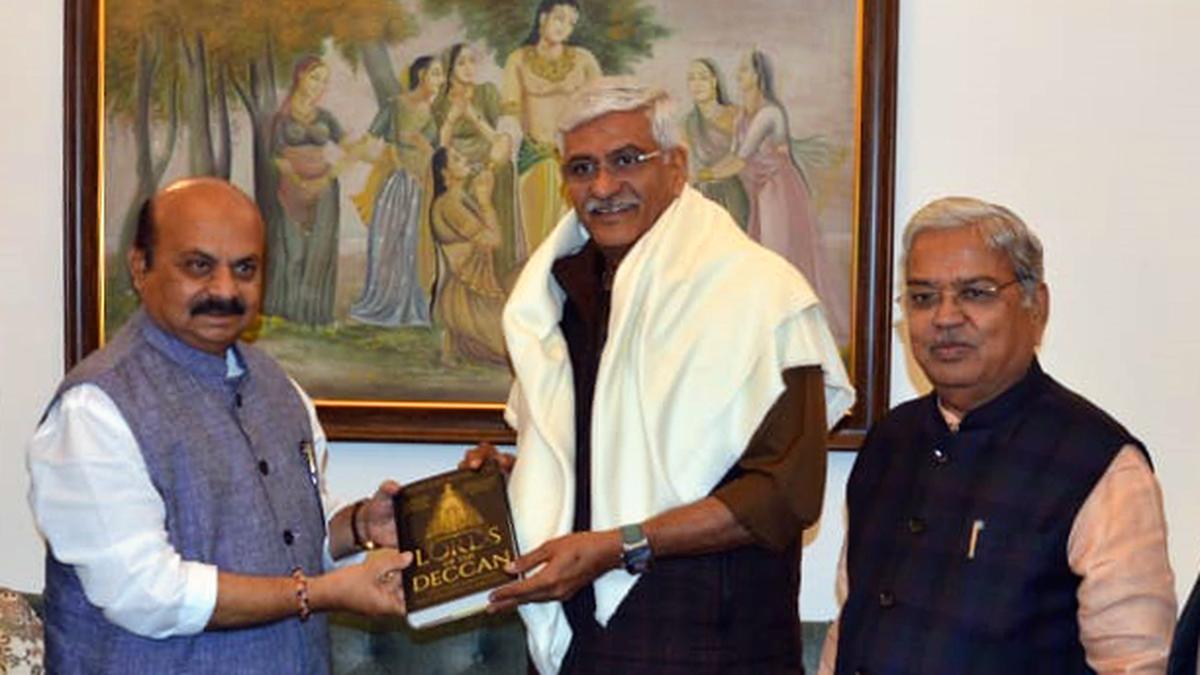 CM holds talks on Mekedatu project with Shekhawat - The Hindu