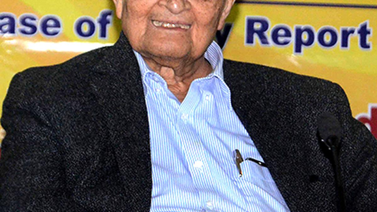 Two Nobel winning U.S. economists among 304 write to President against ...