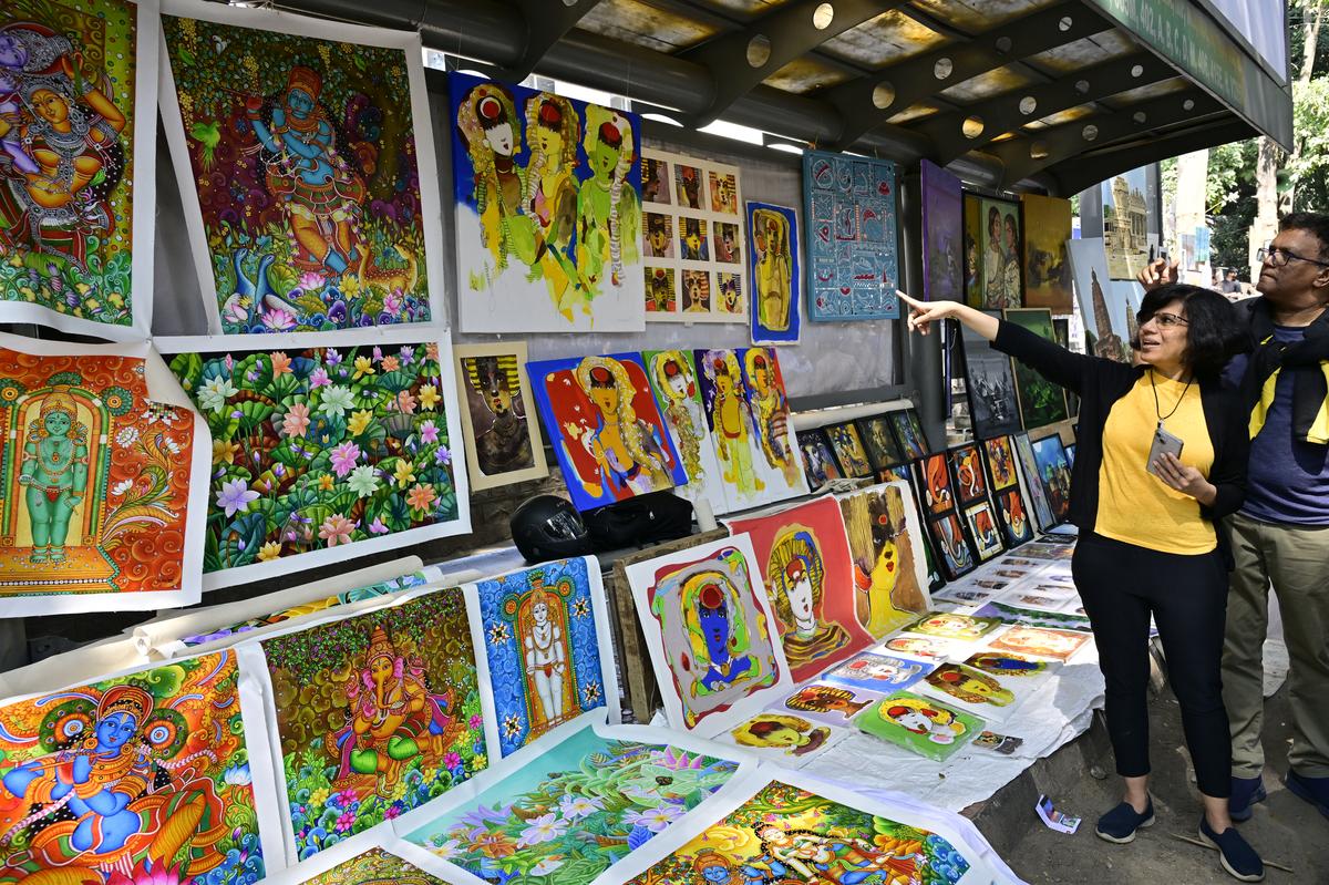 Chitra Santhe witnesses over 5 lakh visitors this year - The Hindu