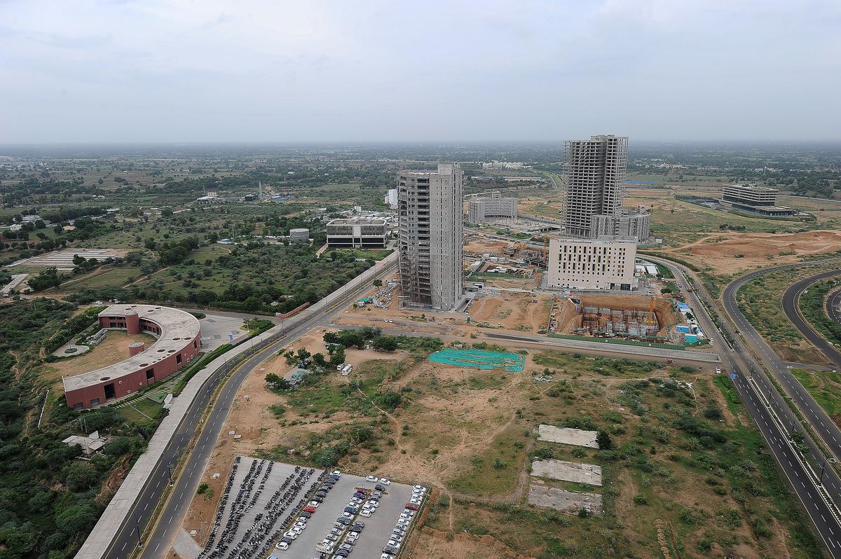Gujarat International Finance Tec-City | Waiting to be Mumbai - The Hindu