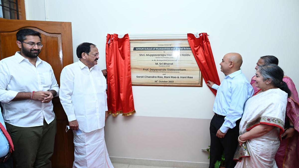 Visakhapatnam: Venkaiah Naidu recalls services of educationist Koneru ...