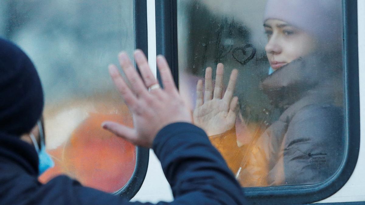 Ukraine rebels order troop mobilisation amid invasion fears - The Hindu