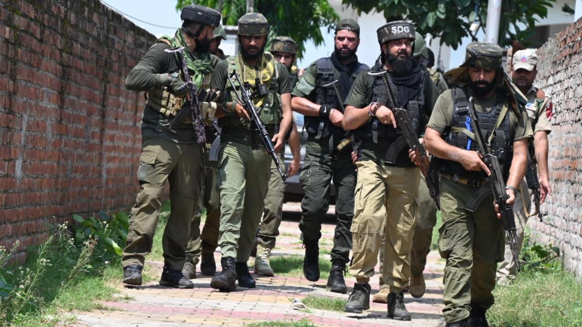 Jawan dies under mysterious circumstances near Army base in Jammu ...