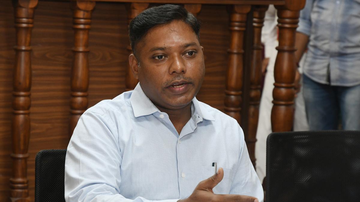 I will be politically active in Tamil Nadu: Karnataka Congress war room ...