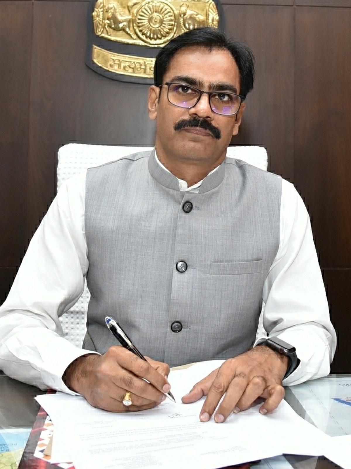 New Collectors of Guntur, Palnadu and Bapatla districts take charge ...