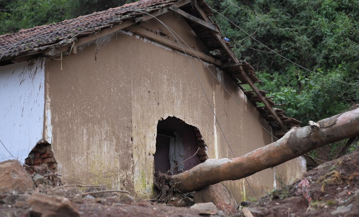 Wayanad landslides: Kerala forms task force to expedite insurance claims for victims - The Hindu