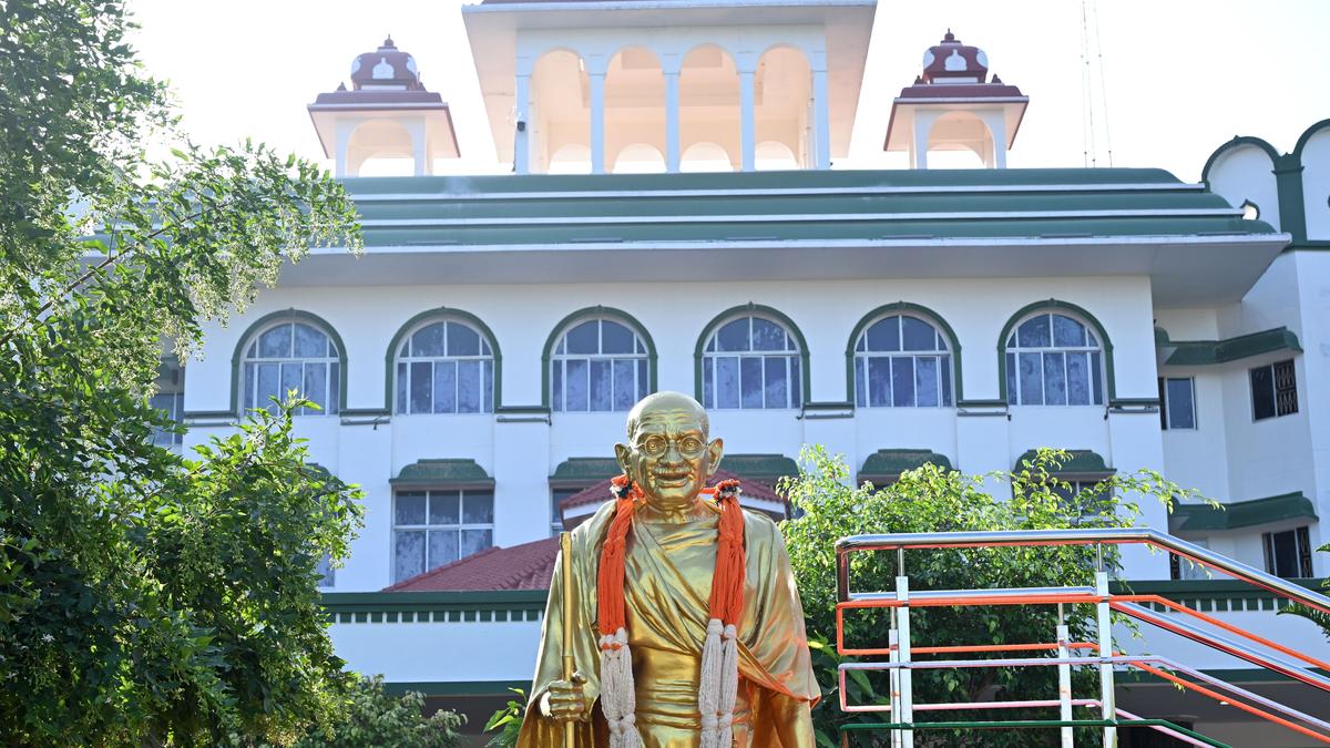 Madras High Court says the ‘no work, no pay’ principle is unsustainable ...