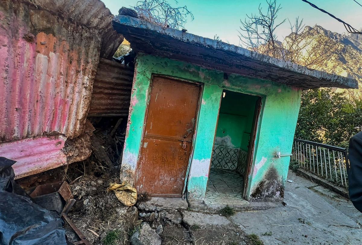 Joshimath crisis | Border management secretary, NDMA members to visit ...