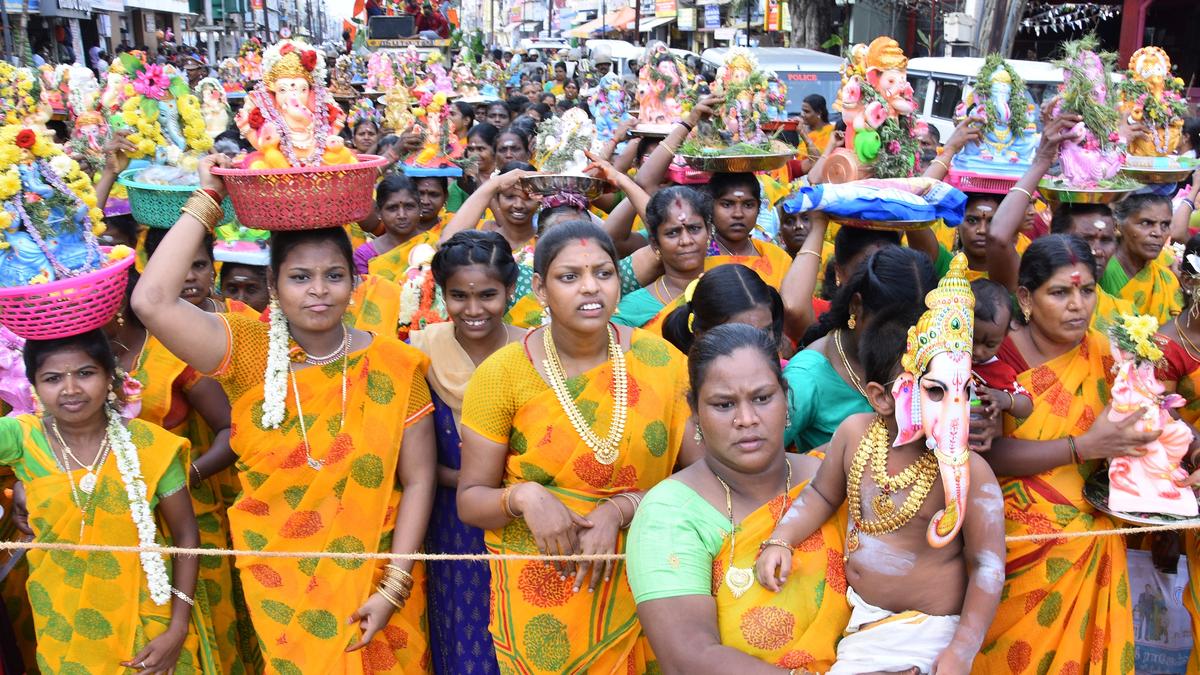 18 Vinayaka idols immersed in Vaigai river - The Hindu