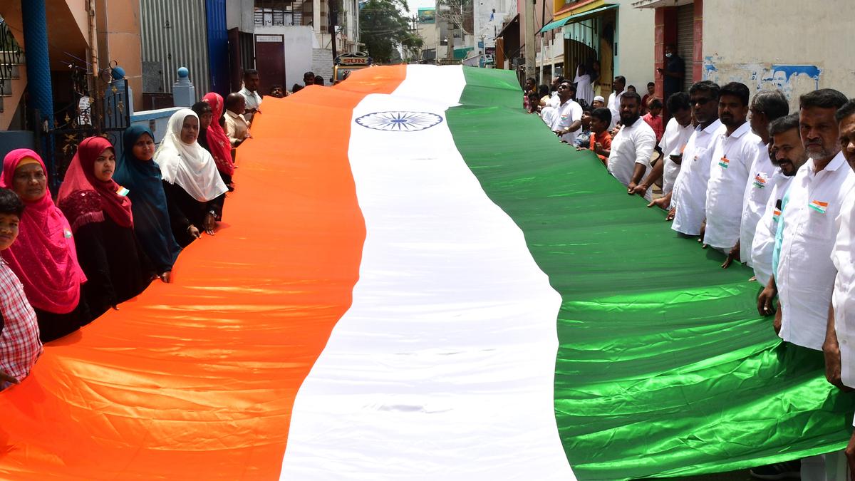 SDPI members take out 76-ft. national flag in procession in Coimbatore ...