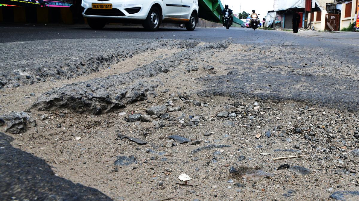 Traffic police find 193 pothole-ridden spots on Coimbatore city roads ...