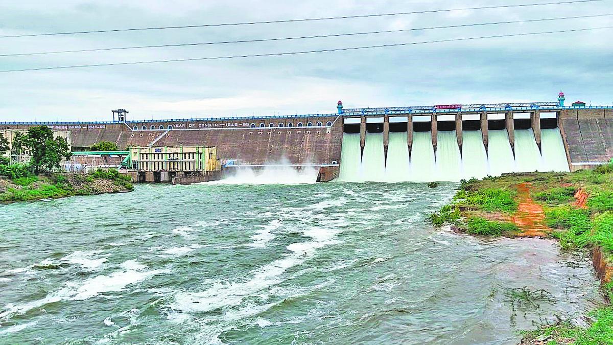 Inflow continue to be more than 9,500 cusecs at Bhavanisagar reservoir ...