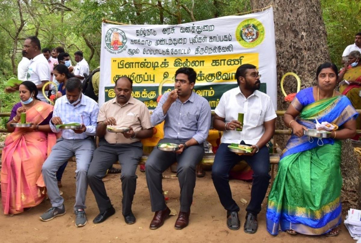 When a Collector enjoyed Kani tribe’s hospitality Ghats - The Hindu