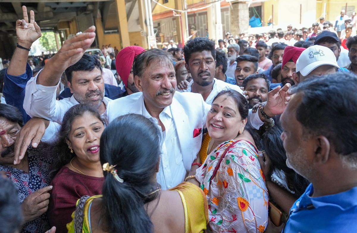 Income Tax officials search properties of Congress leader KGF Babu ...