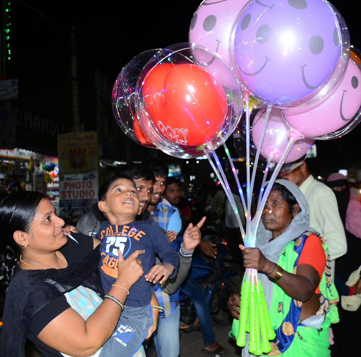New year ushered in Hyderabad, many party-goers forgo masks - The Hindu