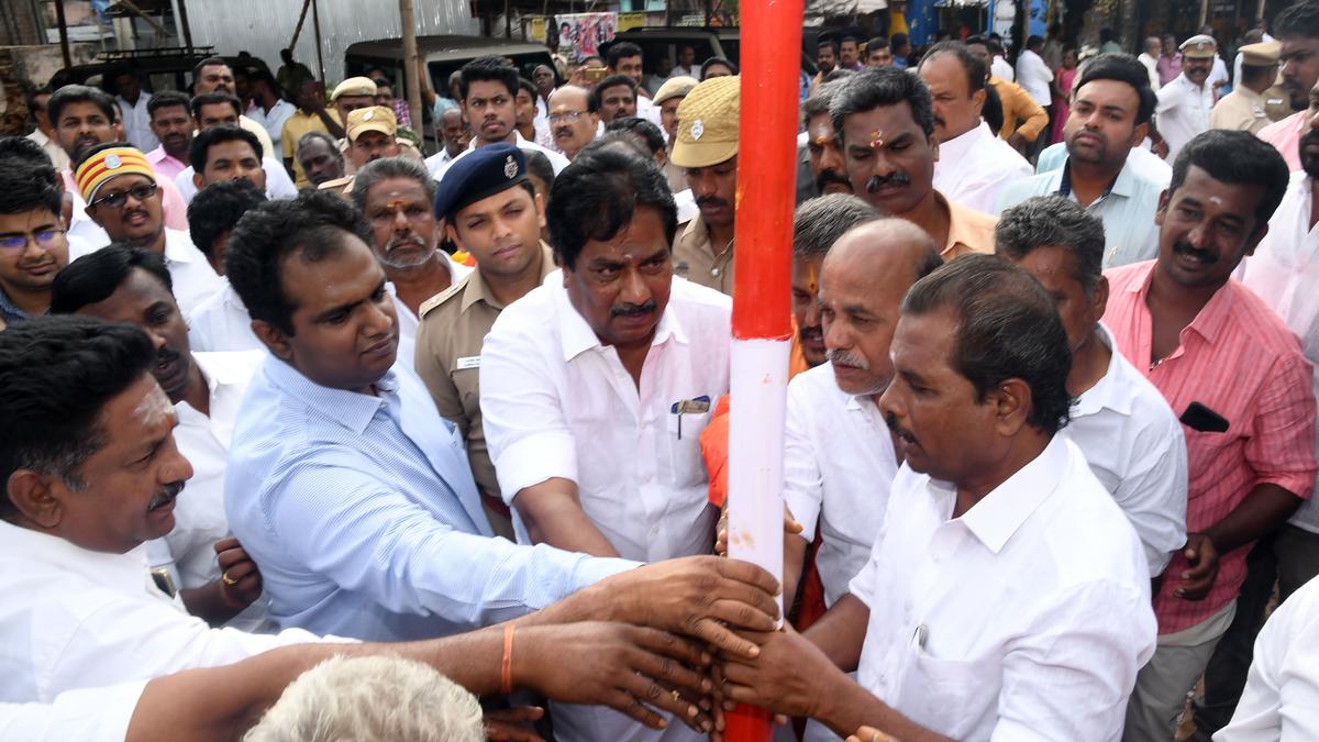 Will invite T.N. CM for Alanganallur jallikattu, says Minister Moorthy ...