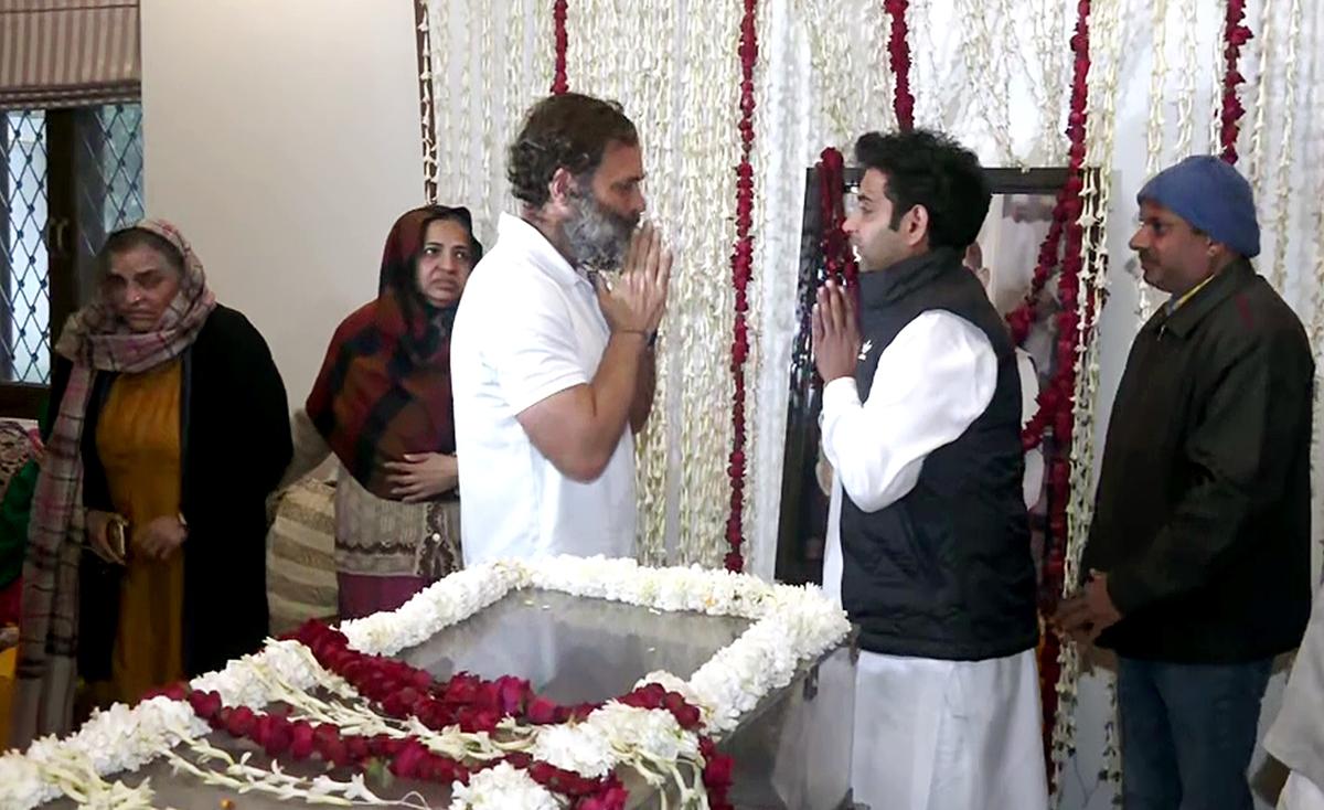 Sharad Yadav | Comrades bid farewell to the man who coined ‘Mandal vs ...