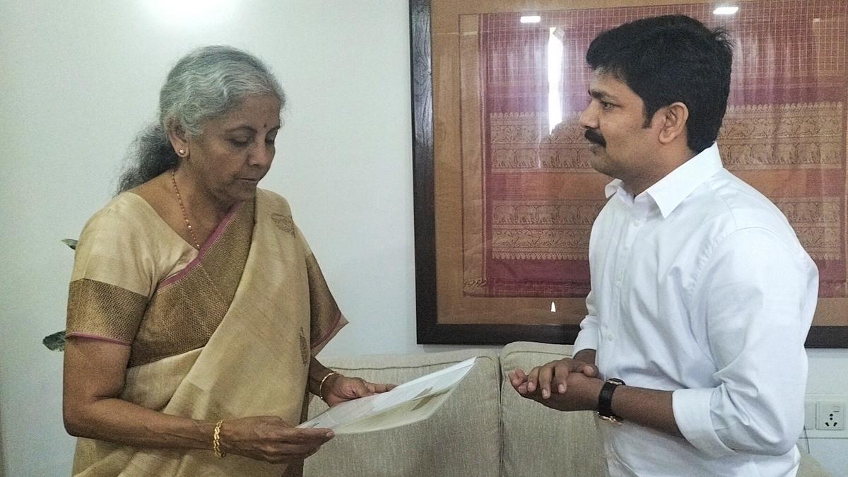 Andhra Pradesh: MP M. Gurumoorthy urges Centre to set up data institute ...