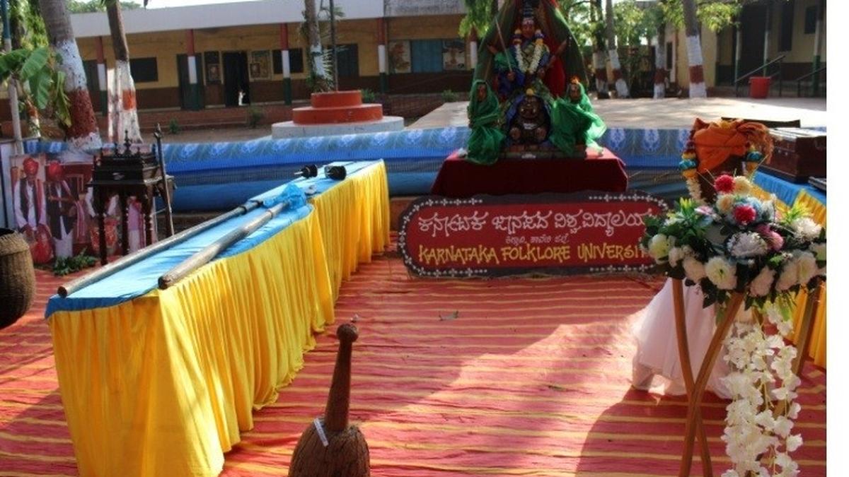 Theme-based polling stations add colour to the festival of democracy ...