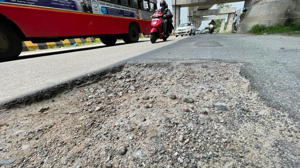 Citizens can report potholes on ‘Fix My Street’ app from Monday - The Hindu