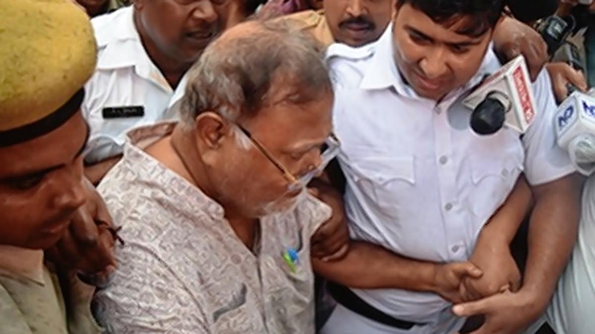 West Bengal teacher recruitment scam | CBI court extends judicial custody of Partha Chatterjee ...