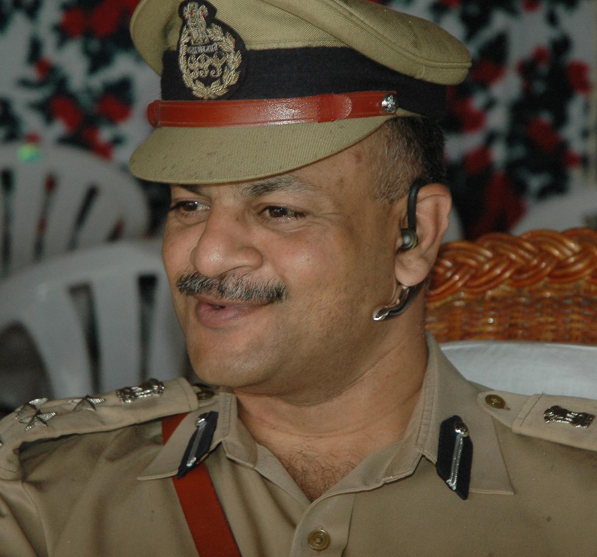 Rajiv Ratan's Instagram, Twitter & Facebook on IDCrawl