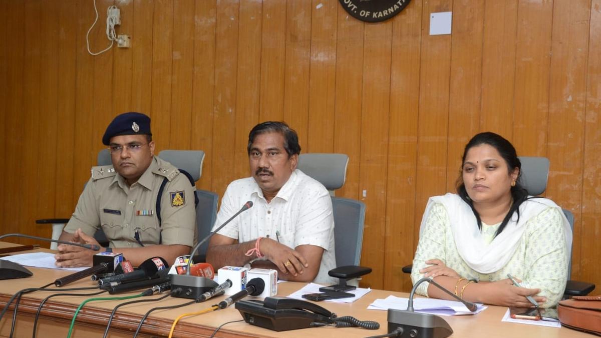 Drugs, liquor and cash seized in Bidar district - The Hindu