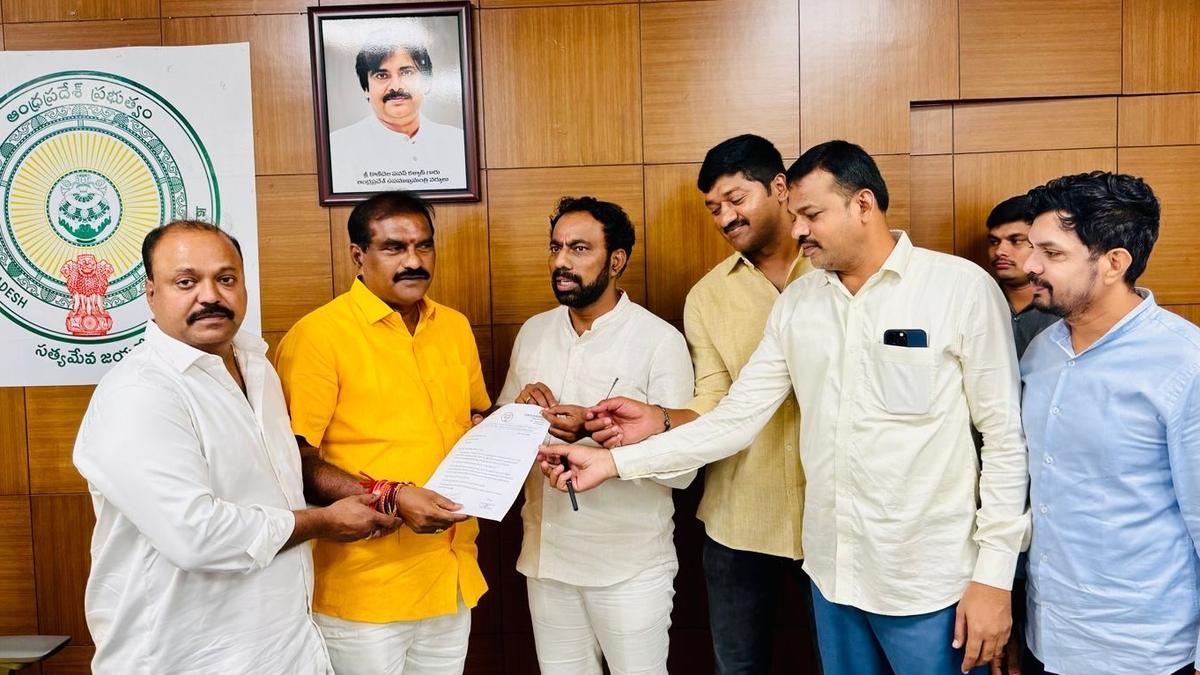 TDP-BJP-Jana Sena alliance leaders seek justice for Annamayya dam breach victims - The Hindu