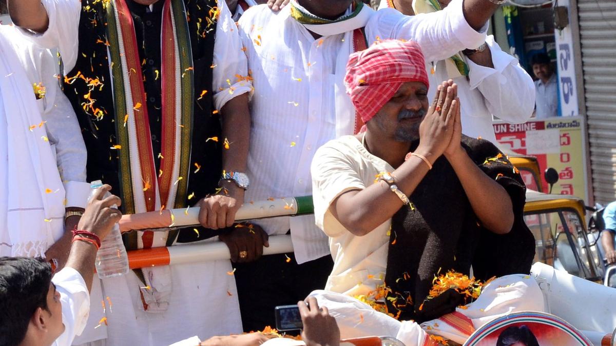 Teenmar Mallanna arrested along with 4 others for ‘assaulting’ two ...