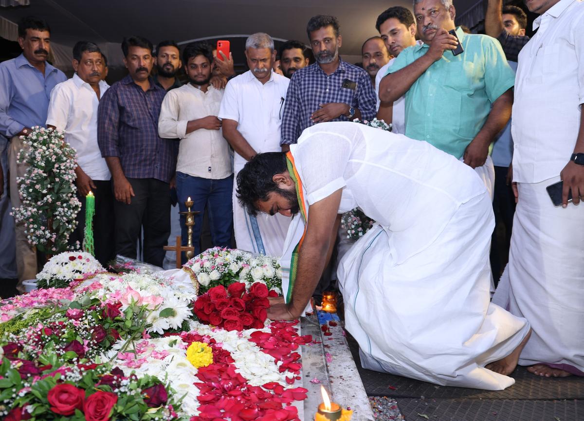 Congress fires starting gun in race for Puthuppally by naming Chandy Oommen as UDF candidate ...