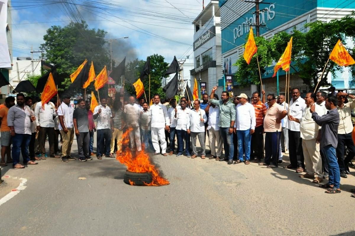 State bandh called by TDP, JSP and other parties evokes partial response in Guntur, Palnadu and ...