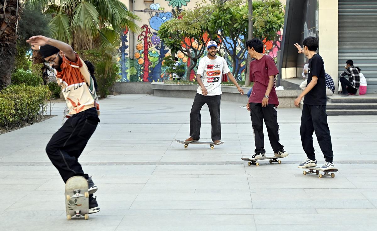 Delhi skaters Mandi Monkeys find a new turf at Mandi House metro ...