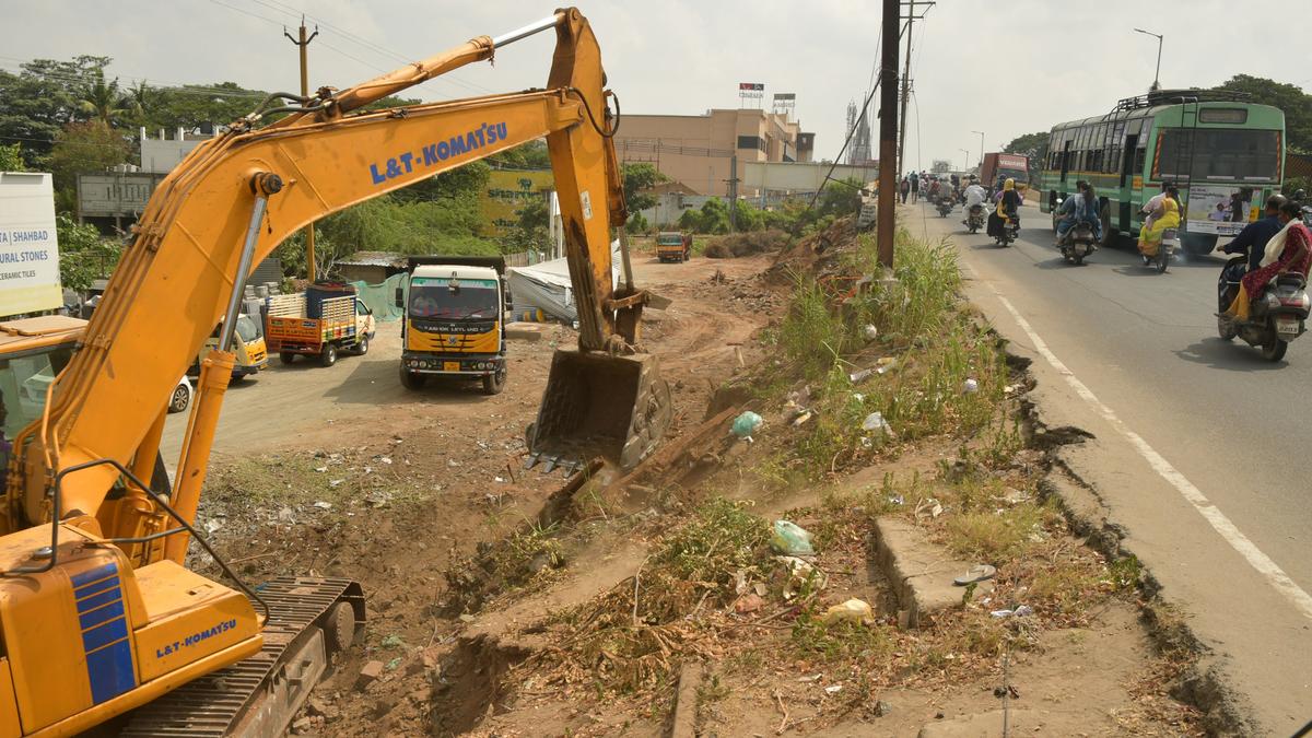 RoB work begins near Fort Railway Station in Tiruchi - The Hindu
