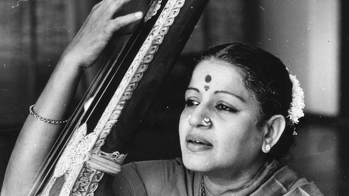 ‘Shubhada’ paid tributes to M.S. Subbulakshmi on her 116th birth ...