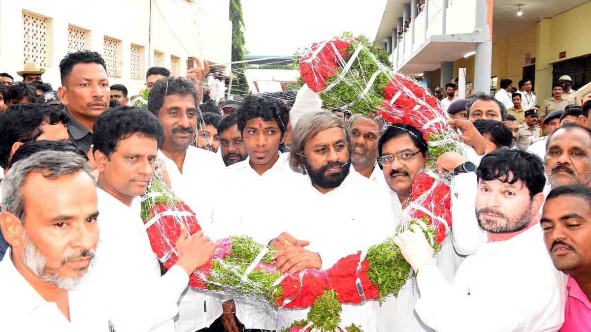 Political greenhorn defeats two-time BJP MP in Bidar - The Hindu