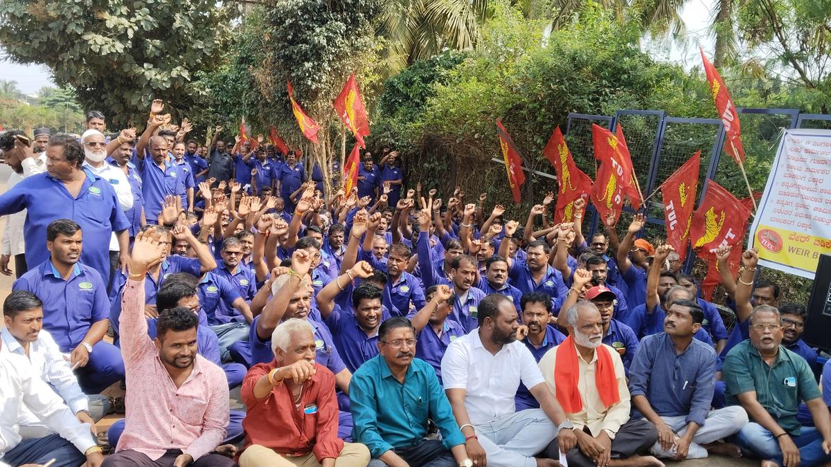 JCTU extends support to indefinite agitation by workers of SWIMS ...
